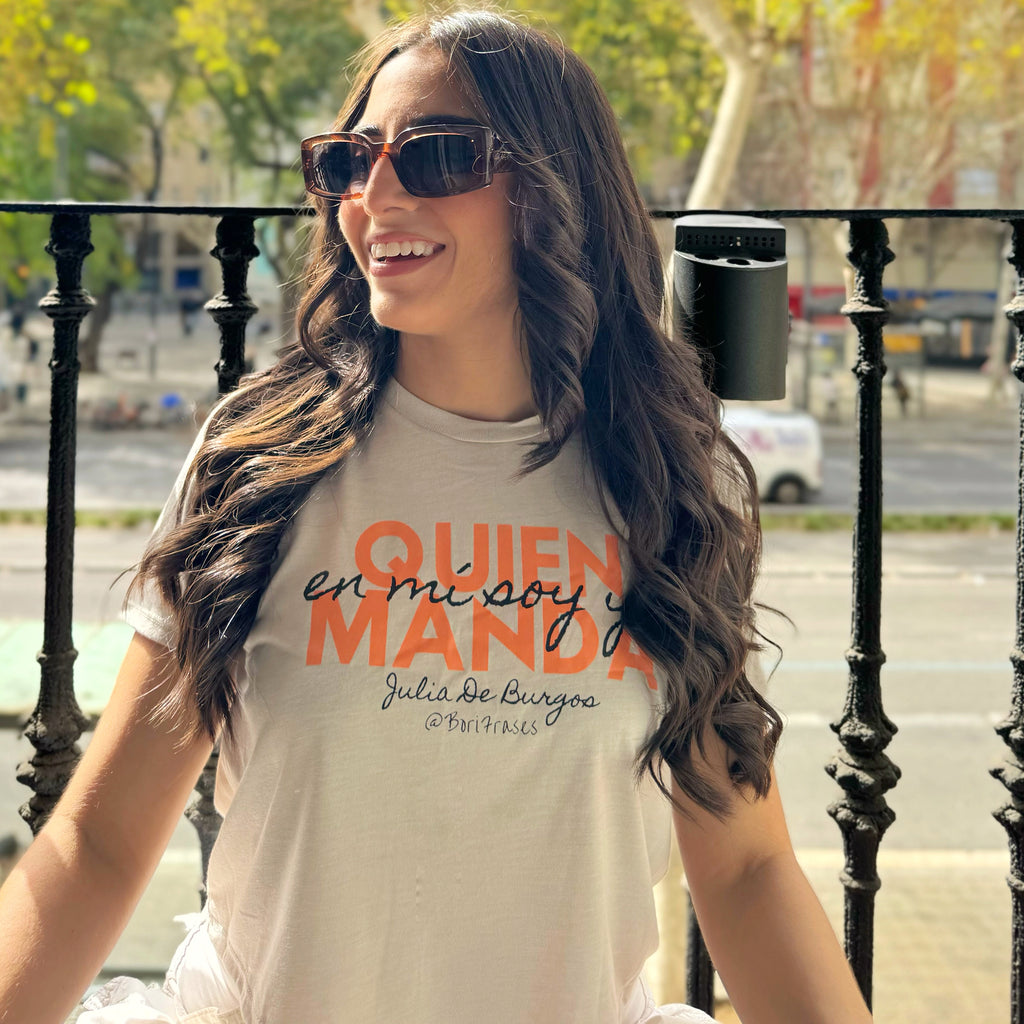 Julia De Burgos, Soy Yo (Crop Top Crema) – BoriFrases